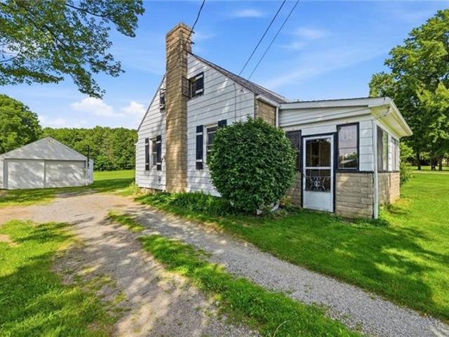 2800 Robertson Rd, Sharpsville, PA 16150