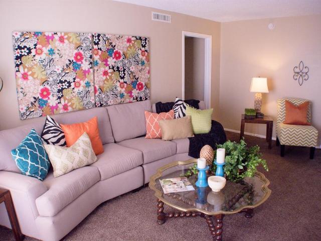 2800 Sayles Boulevard # 15 B