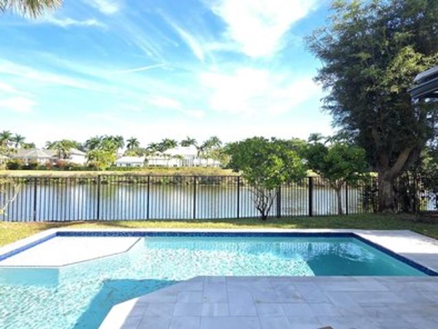 2800 Twin Oaks Way, Wellington, FL 33414