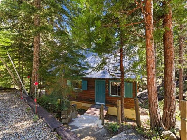 28017 Strawberry Dr, Strawberry, CA 95364