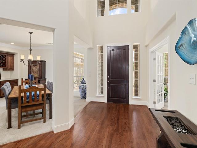 2801 Meadow Ridge Drive