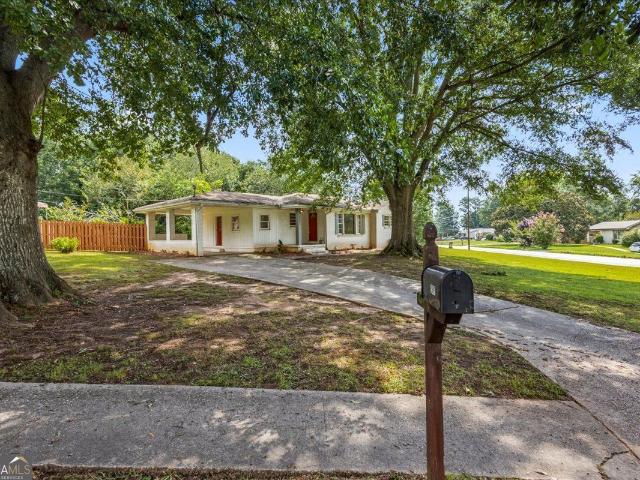 2801 Miriam Lane