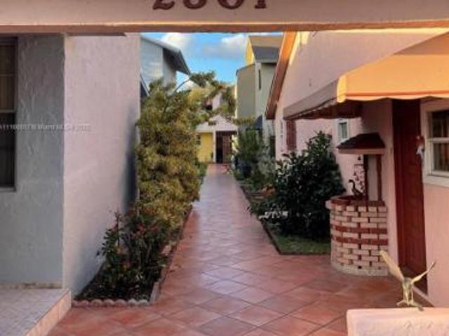 2801 NW 13th St #A Miami, FL 33125