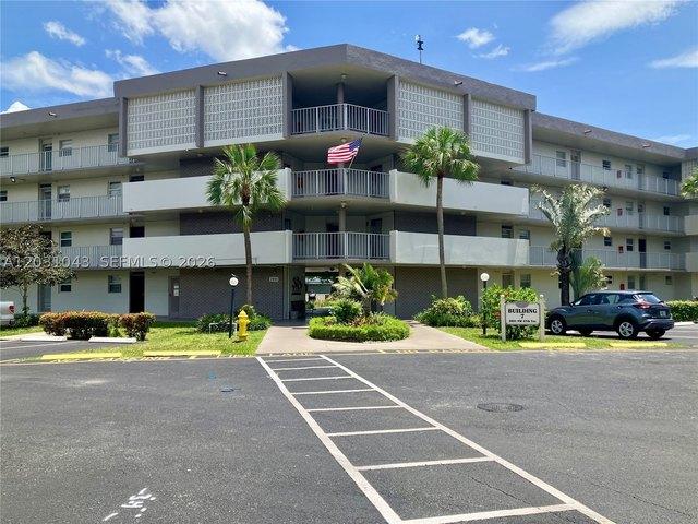 2801 NW 47th Ter Unit 403B, Lauderdale Lakes, FL 33313