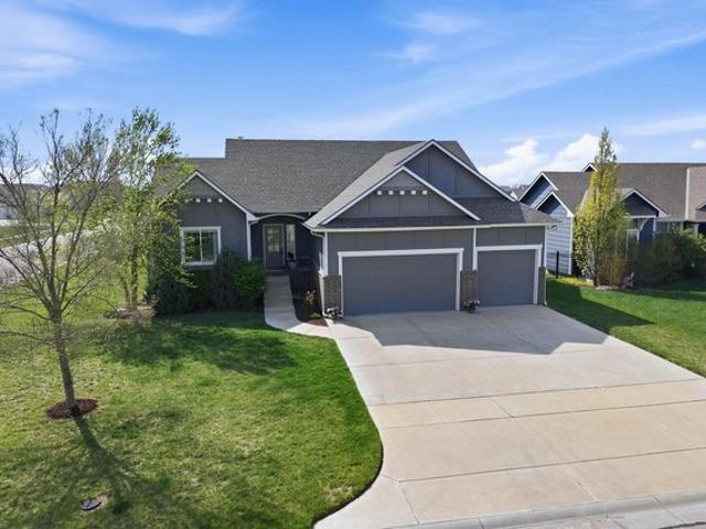 2801 N Woodridge St, Wichita, KS 67226