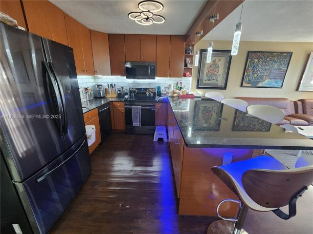2801 NE 183rd St, Unit 310W, Aventura, FL 33160 | MLS #A11926 | Compass