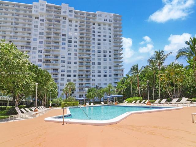 2801 NE 183rd St, Unit 912W, Aventura, FL 33160 | MLS #A11985 | Compass