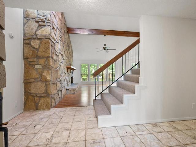2801 Oak Trail Court