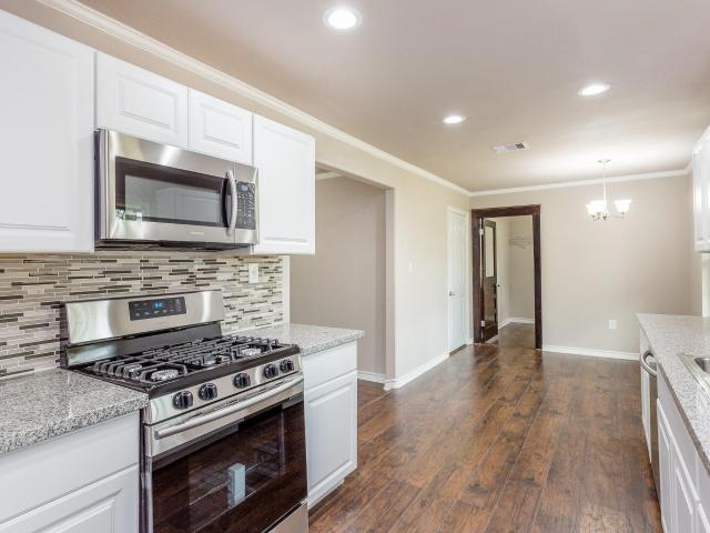 2801 Oak Drive