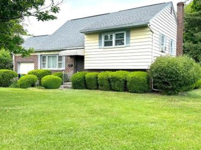2801 Avon Ave, Reading, PA 19608