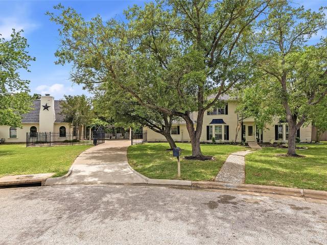 2801 Briar Grove Circle
