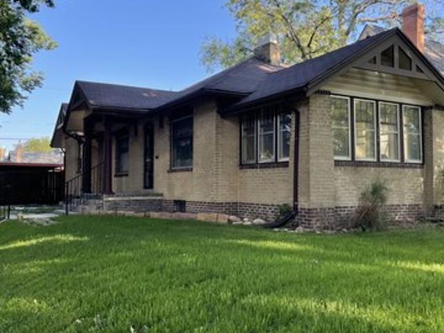 2801 Clermont St, Denver, CO 80207