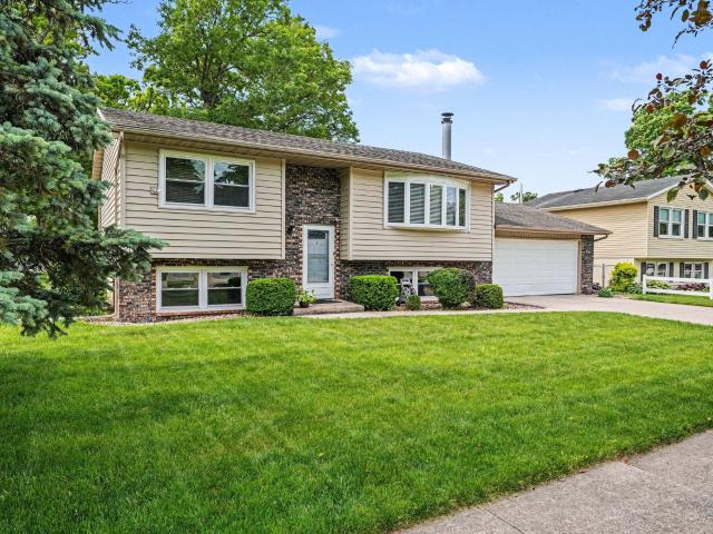 2801 Crabapple Lane