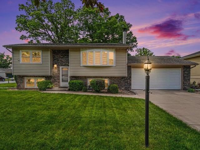 2801 Crabapple Ln, Hobart, IN 46342