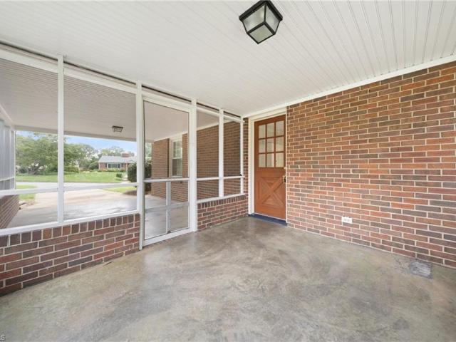 2801 Deerwood Drive