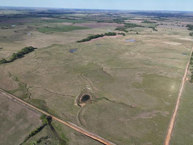 2801 Eagle Rd, Miltonvale, KS 67466