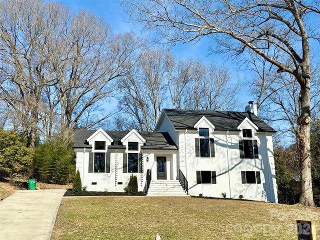 2801 Huntingtowne Farms Ln, Charlotte, NC 28210