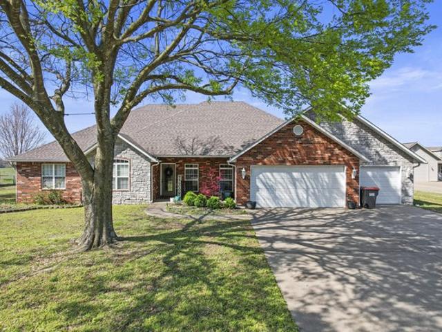 2801 Harber Oaks Loop, Grove, OK 74344