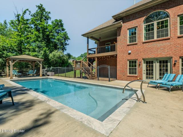 2801 Hollow Oak Dr