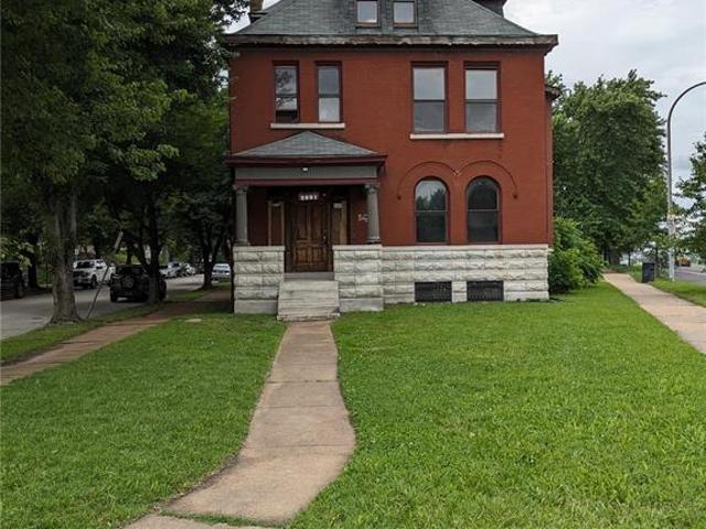 2801 Itaska St, Louis, MO 63111 | MLS #24035 | Compass