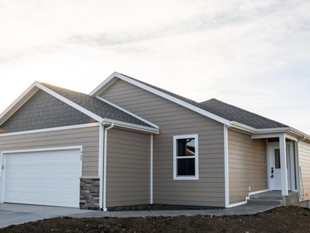 2801 Luke Ln, Rapid City, SD 57703