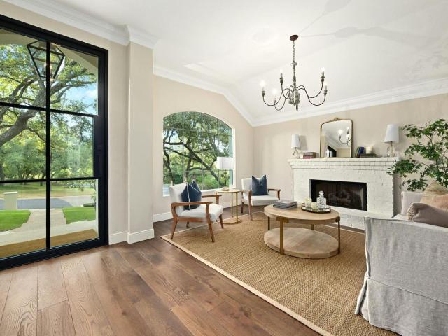 2801 Regents Park