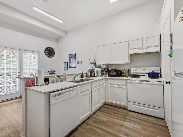 2801 Rio Grande St # 308