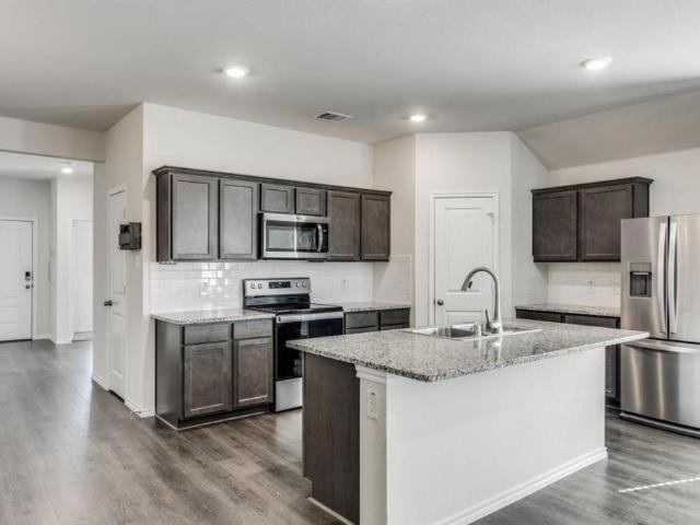2801 Royal Acres Dr, Denton, TX 76207 | MLS #21222 | Compass