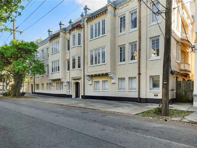 2801 St Charles Avenue # 106g