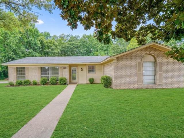 2801 Sherwood Dr, Longview, TX 75605