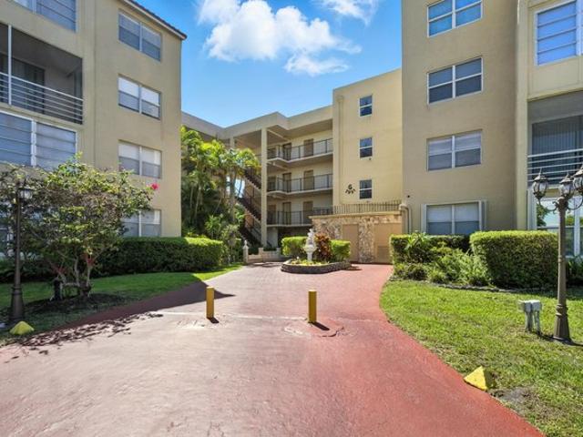 2801 Somerset Dr Apt 101, Lauderdale Lakes, FL 33311