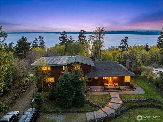 2801 th Ave S, Des Moines, WA 98198