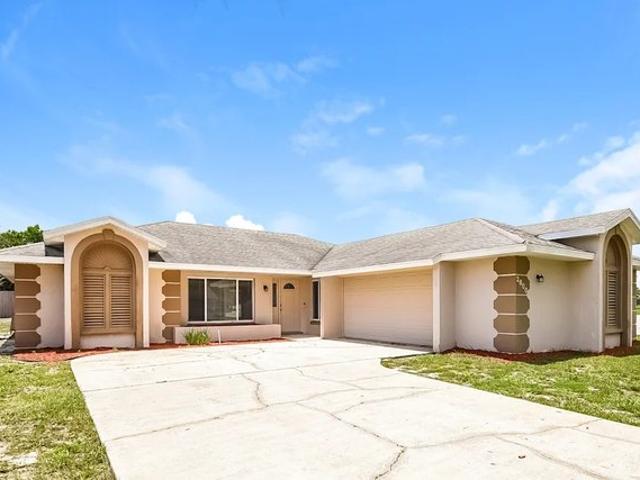 2801 W Covington Dr, Deltona, FL 32738