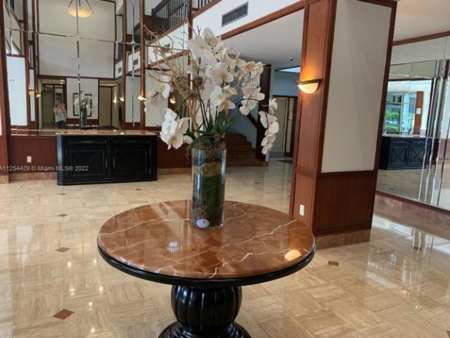 2801 183rd St NE #101W, Aventura, FL 33160