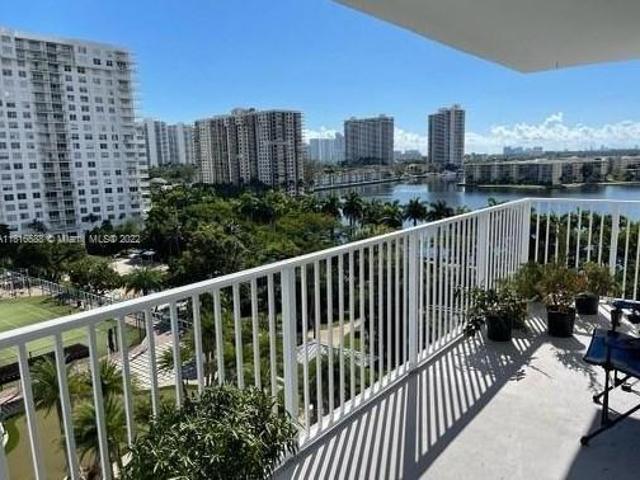 2801 183rd St NE #902W, Aventura, FL 33160