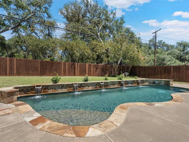 2802 Michaels Drive