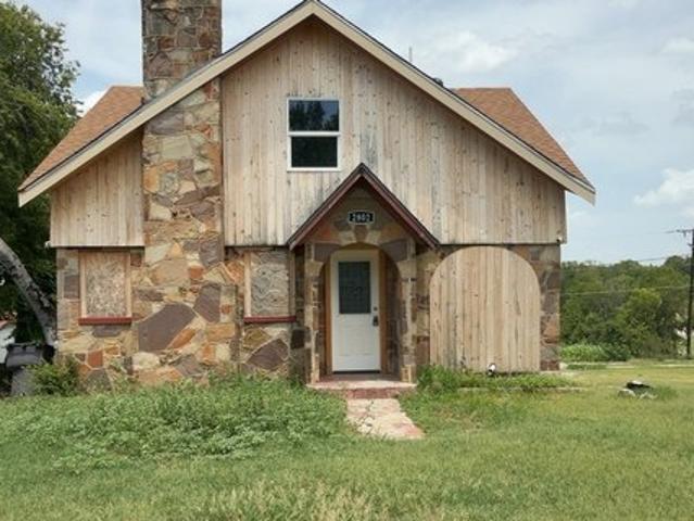 2802 NW 31st St, Fort Worth, TX 76106