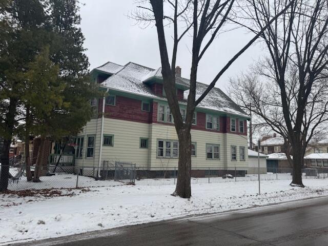 2802 N 47th St, Unit 2804, Milwaukee, WI 53210 | MLS #1949 | Compass