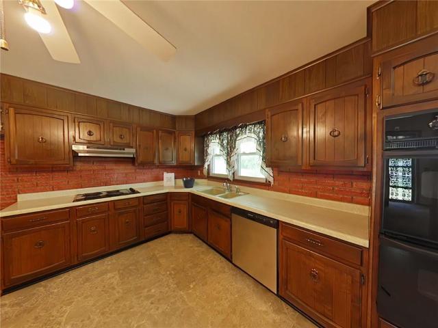 2802 Blackwell Road