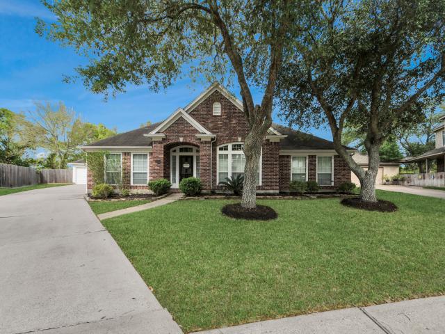 2802 Creek Bend Drive