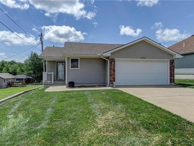 2802 Easton St, Harrisonville, MO 64701