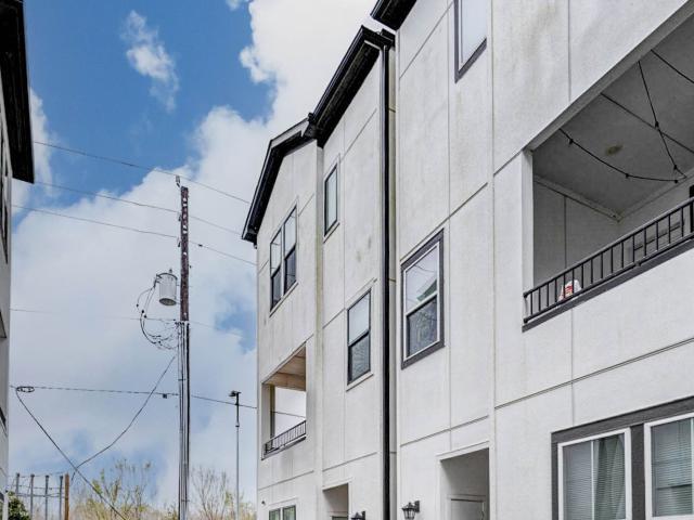 2802 Grand Fountains Dr, Unit A, Houston, TX 77054 | MLS #86238 | Compass