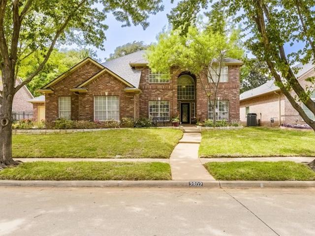 2802 Park Run Dr, Arlington, TX 76016