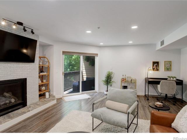 2802 Sundown Lane # 210
