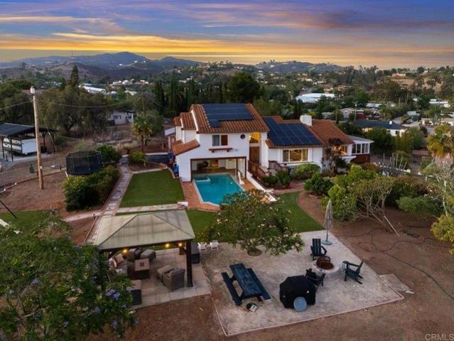 2802 Sunkist Dr, Vista, CA 92084