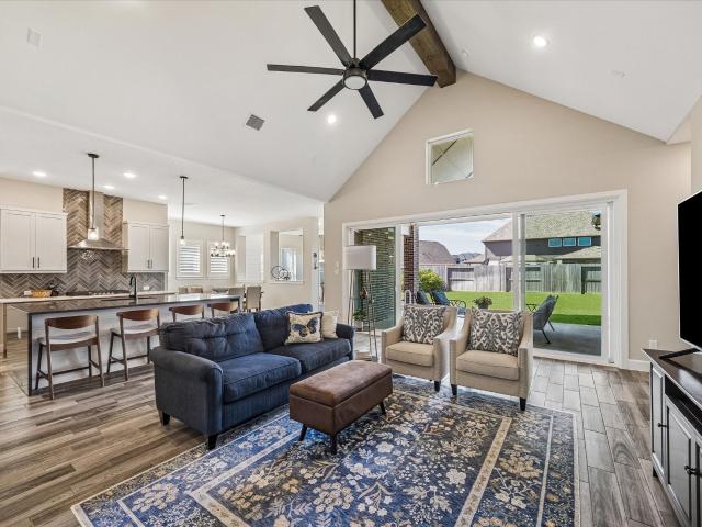 2802 Tarragon Crest Drive