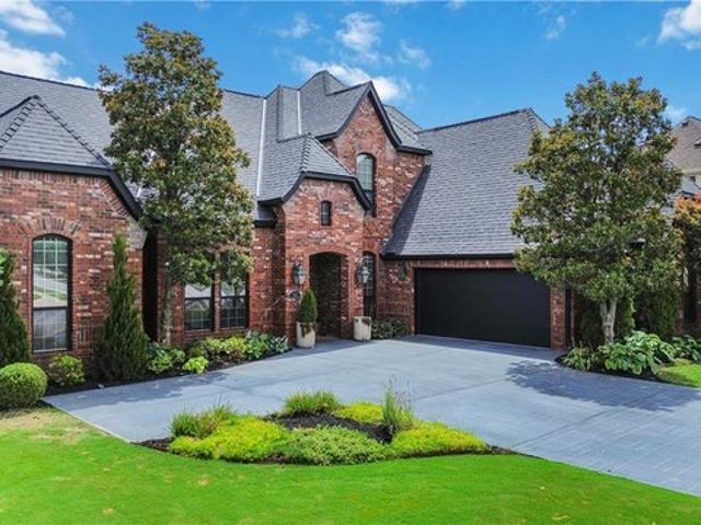 2802 W Rainier Rd, Rogers, AR 72758
