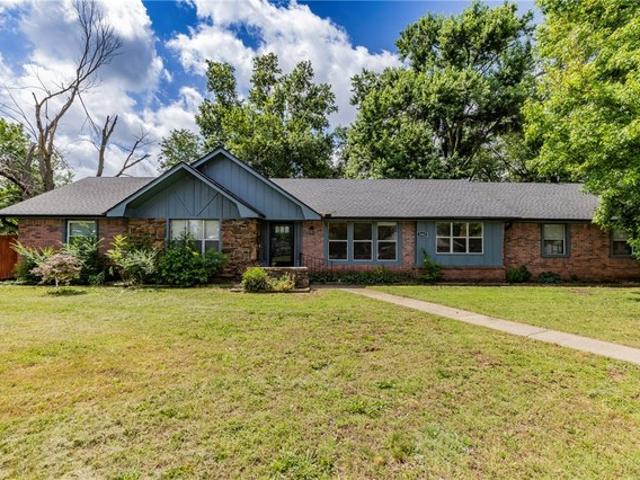 2802 W Turtle Creek Cir, Rogers, AR 72756