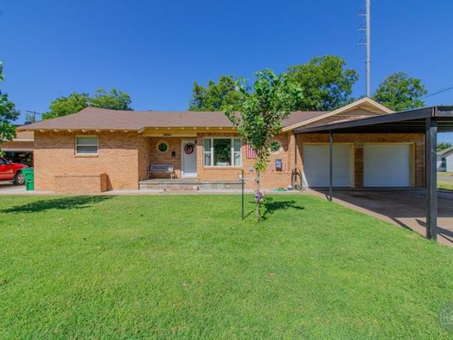 2802 14th St, Vernon, TX 76384