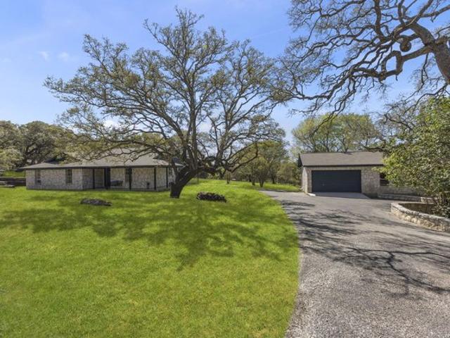 28035 Axis Dr, Boerne, TX 78006